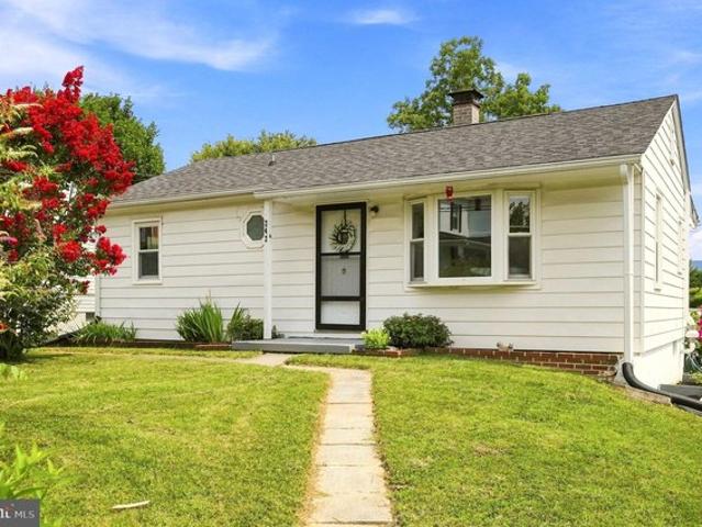 242 Polk St, Harpers Ferry, WV 25425