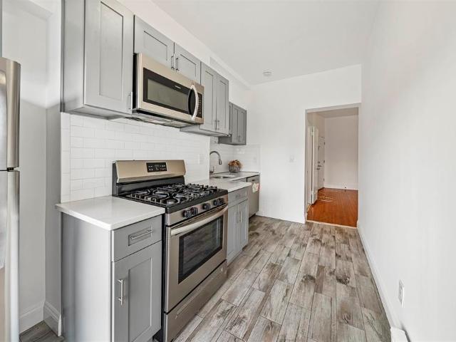 242 Palisade Ave, Unit 2, Jersey City, NJ 07310 | MLS #260007 | Compass