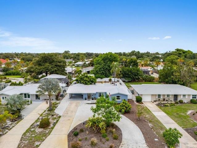 242 Piazza Di Luna, Venice, FL 34285