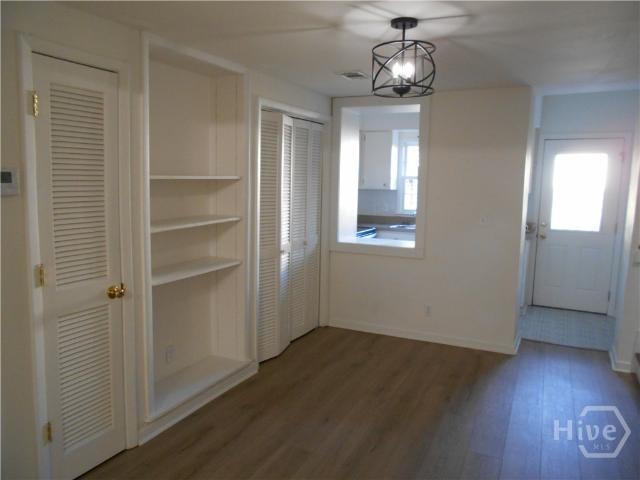 242 Price Street
