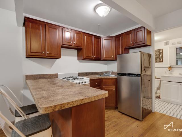 242 W 21ST Street 1B