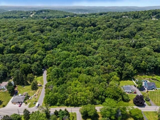 242 W Mountain Rd