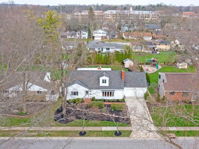 242 W New England Avenue