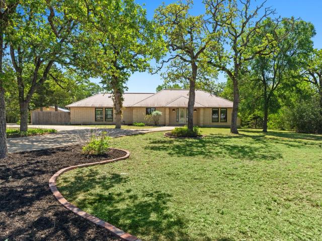242 W Oak Loop