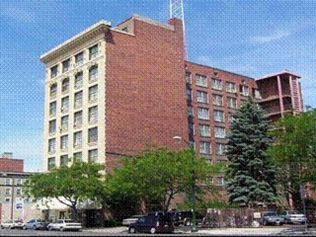 242 W Riverside Ave, 1 bed, 1 full bath
