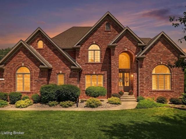 242 White Oak Dr, Mount Washington, KY 40047