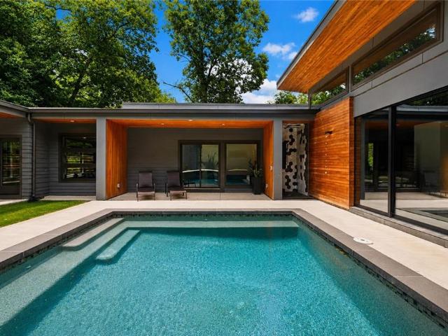 242 Valley Ridge Drive