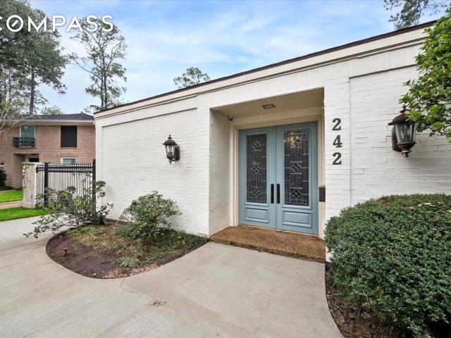 242 Vanderpool Ln, Houston, TX