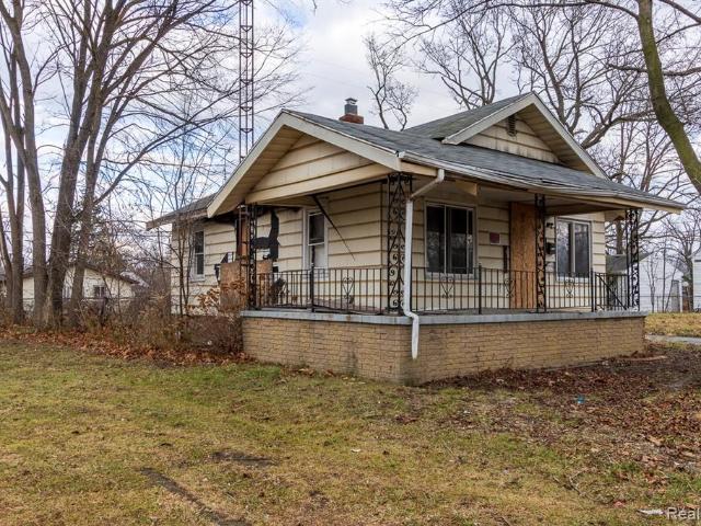 2434 Mackin Road