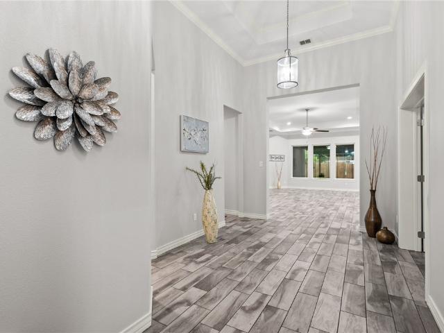 2434 Manuel Lane