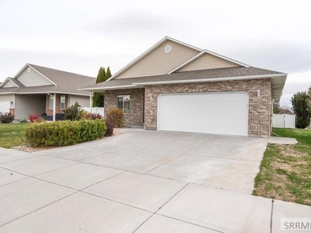 2434 Brookcliff Dr, Idaho Falls, ID 83402