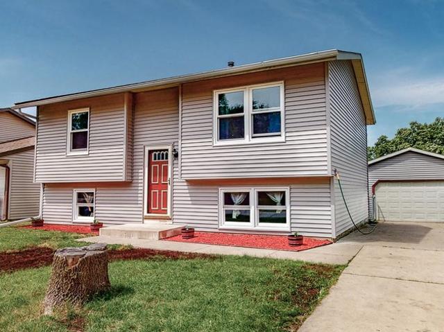 2434 Parkview Ln SE, Rochester, MN 55904