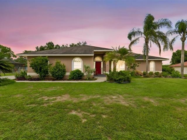 2434 Summitview Dr, Lakeland, FL 33812