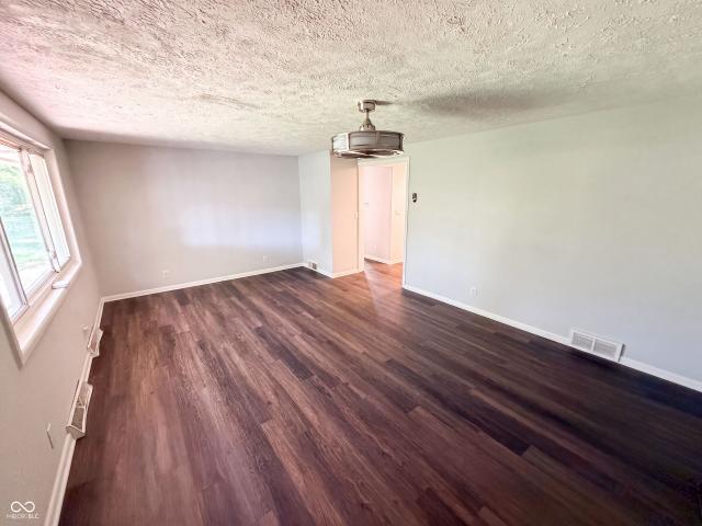 2434 W 67th Street