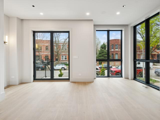 2434 W Superior Street