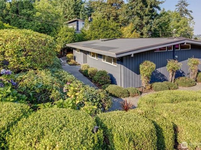 2434 73rd Ave SE, Mercer Island, WA 98040