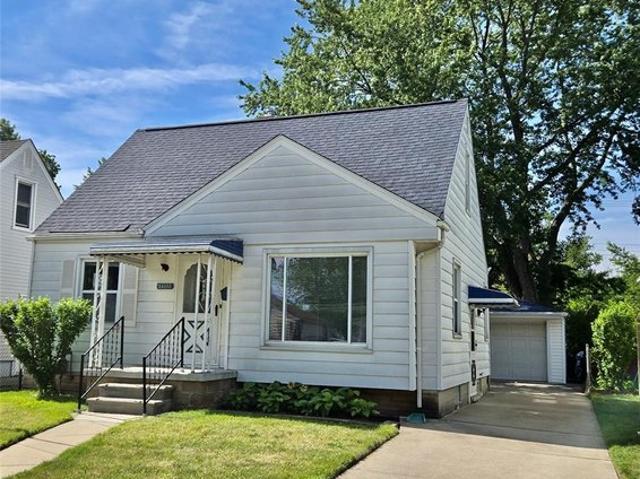 24353 Dartmouth St, Dearborn Heights, MI 48125