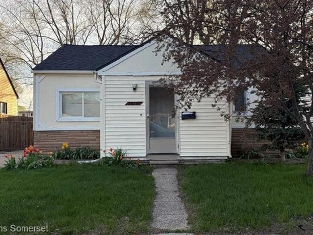 24357 Lauren Ave, Warren, MI 48089