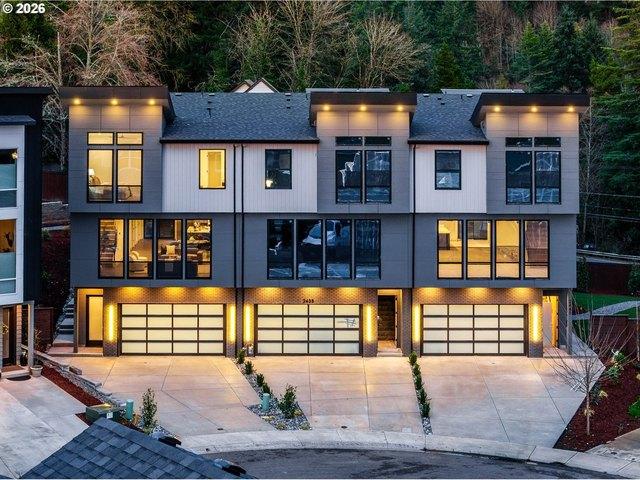 2435 N R St, Washougal, WA 98671