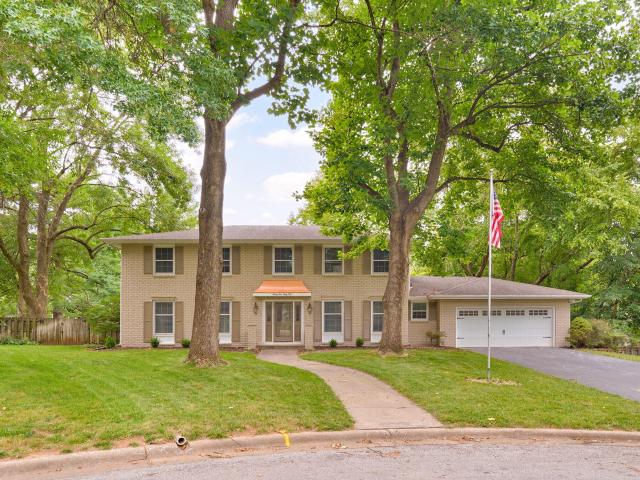 2435 E Michelle Place