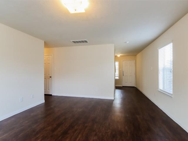 2435 Gibbs Bend Court