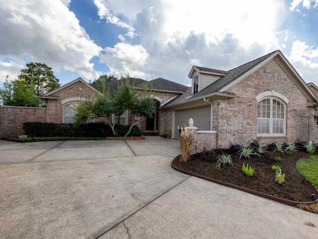 2435 Thorndon Park Ct, League City, TX 77573 | MLS #82078 | Compass