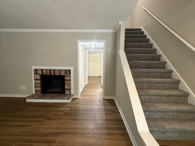2436 northlake court ne