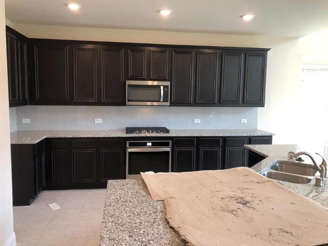 2436 Valley Lane