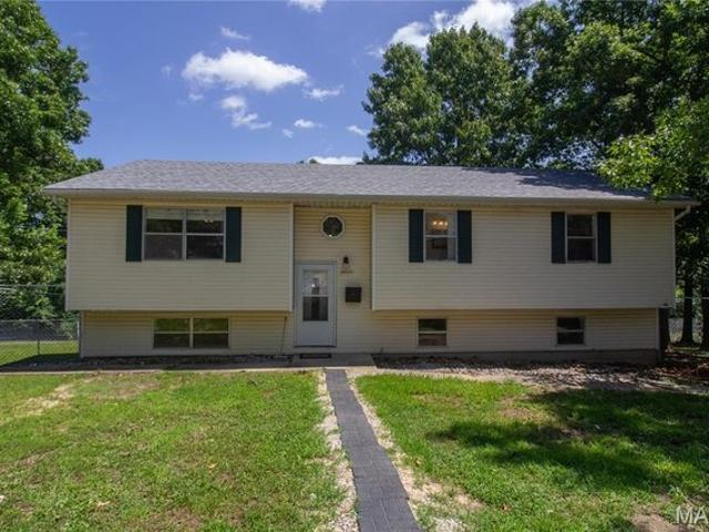24370 Trolley Ln, Saint Robert, MO 65584