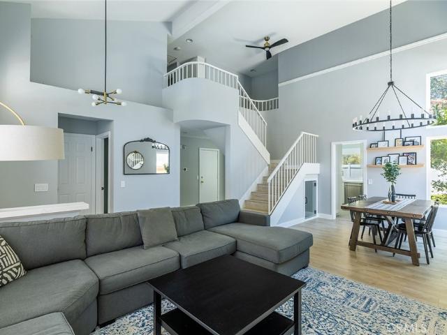 24371 Kings View