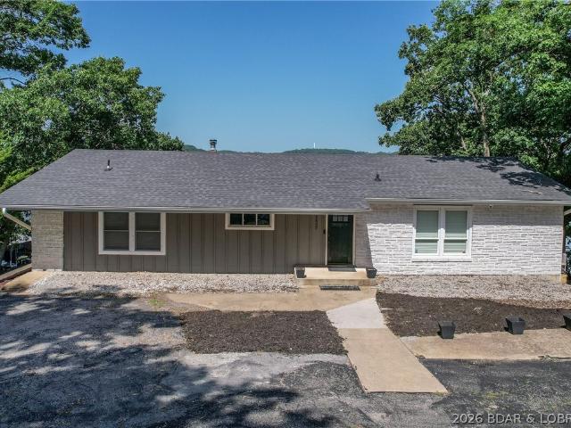 2437 Mohawk Lane