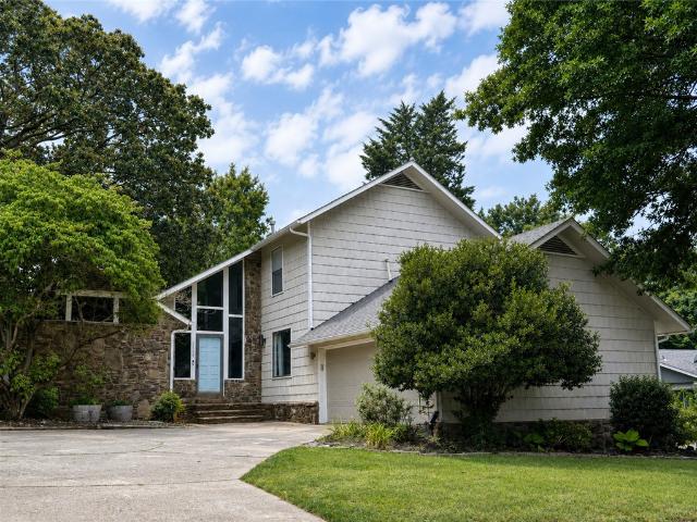 2437 N Robin Road
