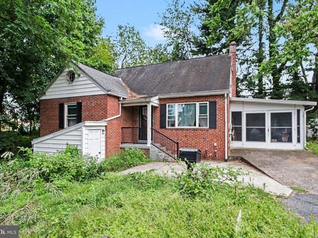 2437 Parkway Blvd, Harrisburg, PA 17103