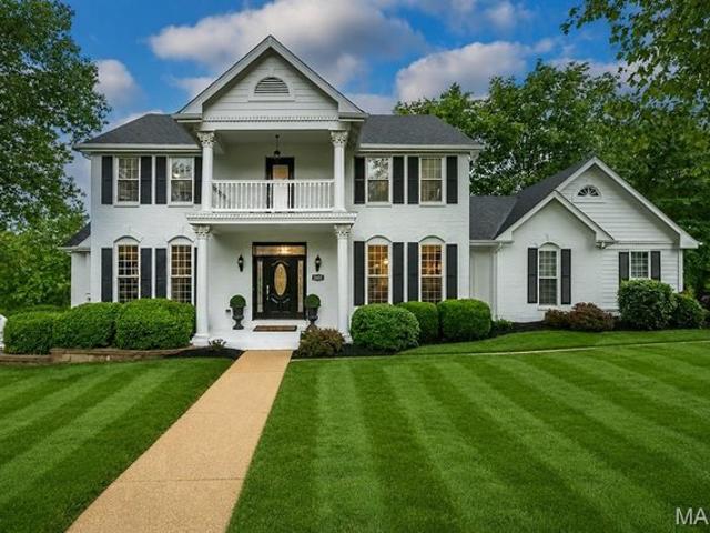 2437 Powders Mill Dr, Wildwood, MO 63005