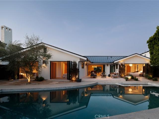 2437 Windward