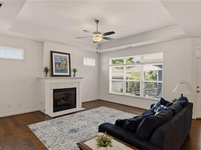 2438 Albemarle Court