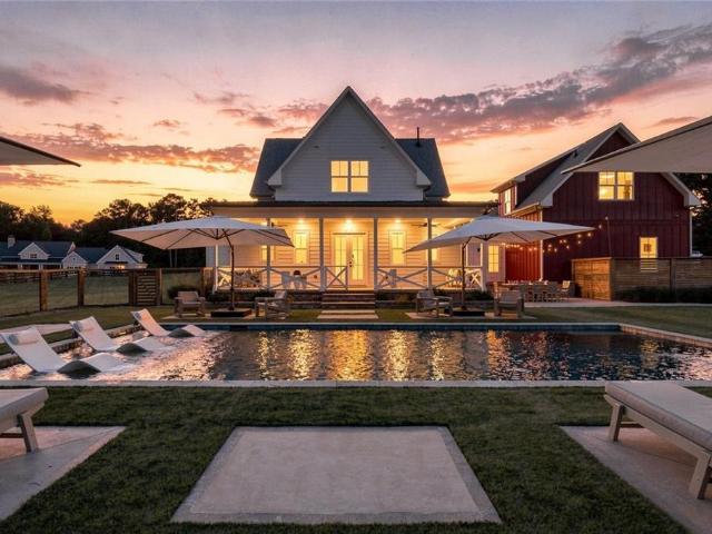 2438 Batesville Road