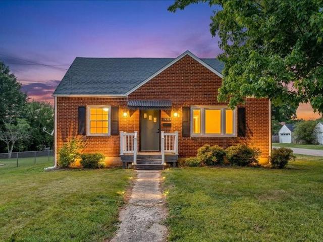 2438 Churchill Dr NW, Roanoke, VA 24012