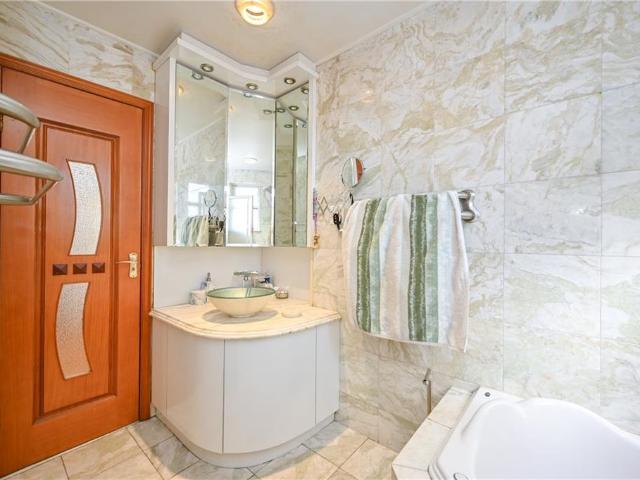 2438 East 63rd Street