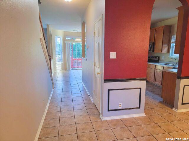 2438 Encino Cedros