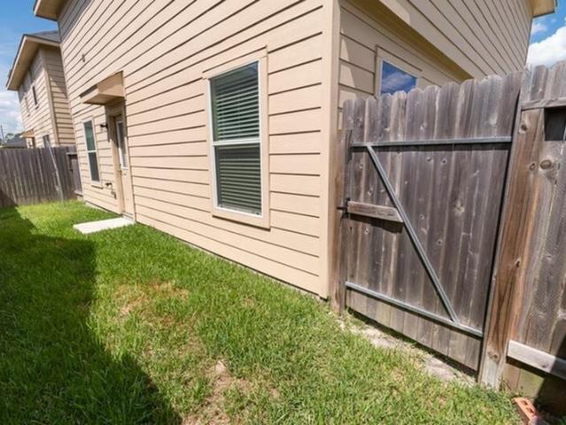 2438 Gibbs Bend Court