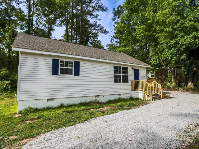 2438 Lumpkin Road