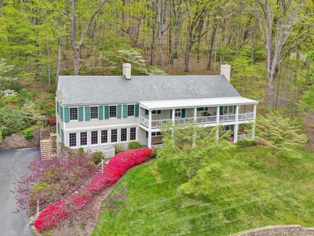 2438 Robin Hood Rd SE, Roanoke, VA 24014