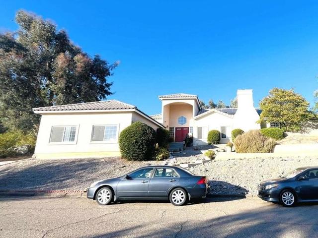 24396 Sargeant Rd, Ramona, CA 92065