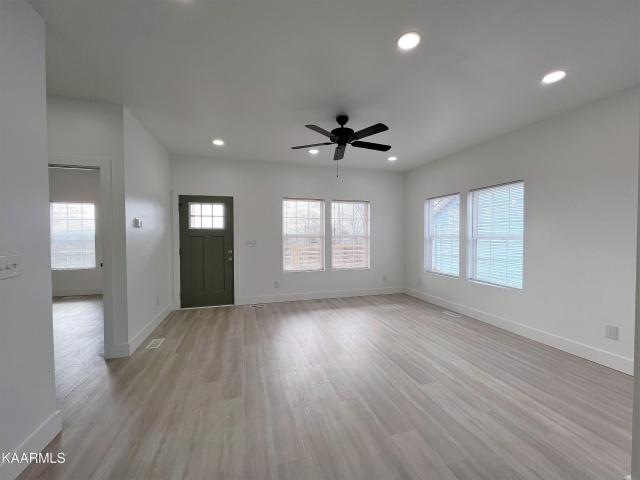 2439 Adams Ave