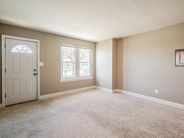 ONE MONTH FREE RENT!