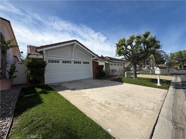 24302 Ponchartrain Ln, Lake Forest, CA 92630 | MLS #SW26041 | Compass