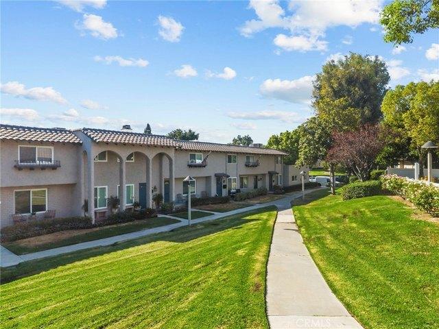 24307 LA Glorita Cir, Newhall, CA 91321