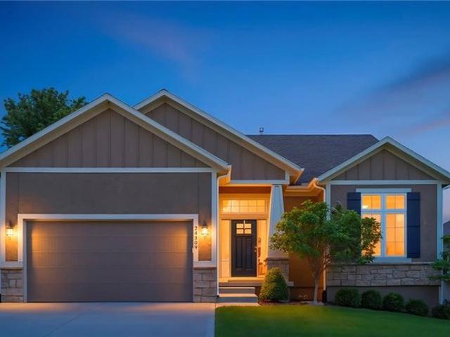 24309 W 91st Pl, Lenexa, KS 66227