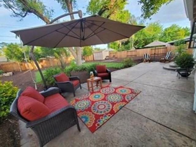 2430 Meadowbrook Rd, Sacramento, CA 95825